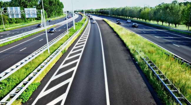 Wat is de maximumsnelheid voor auto's op de snelweg? - Turkinfo